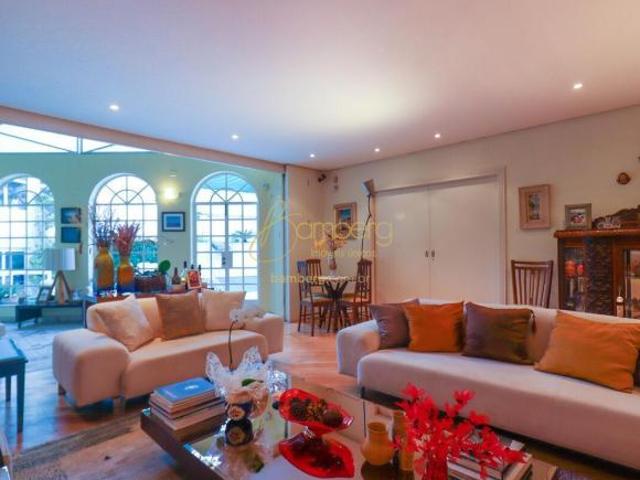Casa Térrea no Jardim Marajoara com 4 suites, 4 vagas de garagem e muito conforto em 787m² de T !