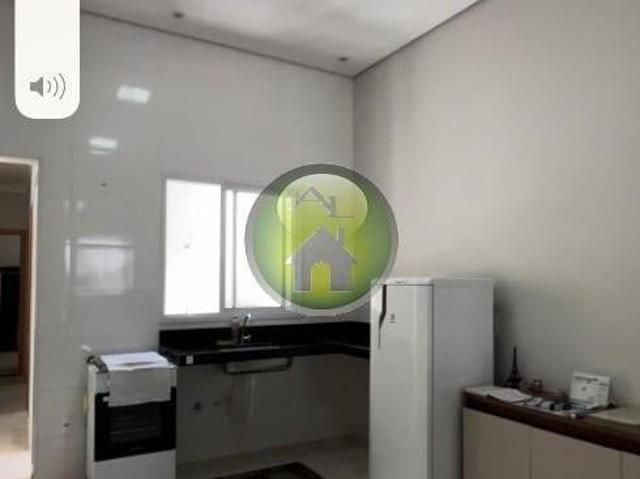 Casa térrea no Jardim Paulista II por r$400.000,00 com dois quartos, sendo 1 suíte e garagem fechada