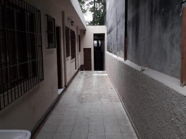 Casa térrea no Parque Regina