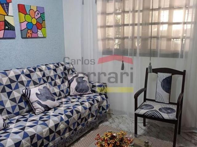 Casa térrea no Parque Vitória local excelente,com 2 dormitórios sendo 1 suíte, 2 vagas de garagem