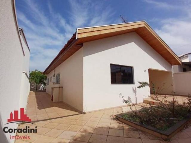 CASA TERREA NO PQ DAS NAÇÕES