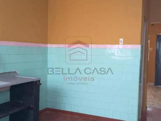 Casa térrea no Pq S Lucas 2 quartos 1 vaga e edícula