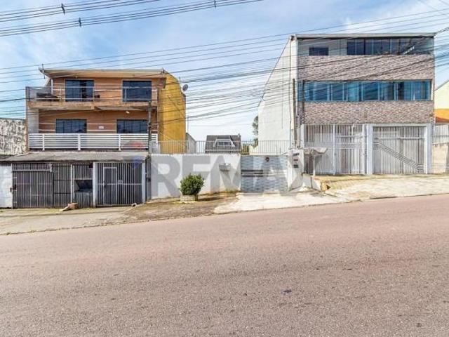 Casa Térrea no Sítio Cercado com Amplo Quintal! Curitiba. PR