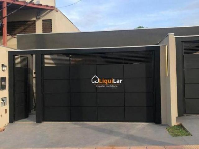Casa Térrea Nova no Novos Estados com Pé Direito Duplo, Área Gourmet Integrada e Amplo Quintal