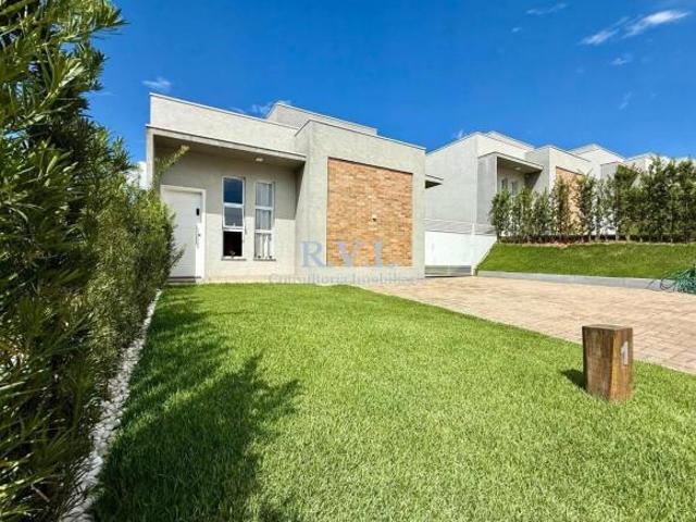 Casa térrea nova à venda em condomínio em Atibaia SP, Jardim Estância Brasil 3 dormitórios, 1 suít