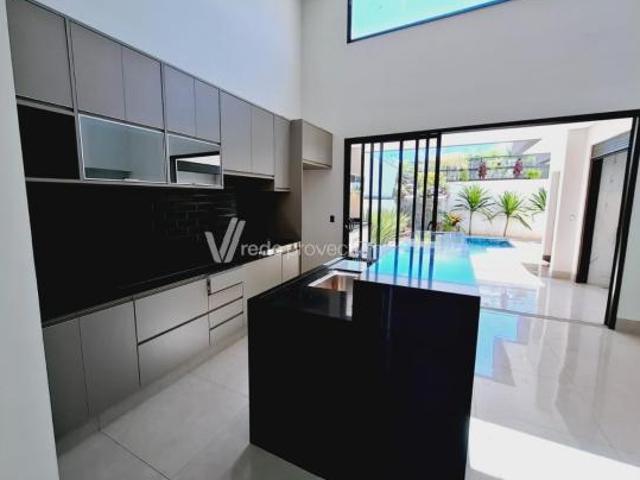 Casa Térrea Nova à Venda no Condomínio Mont&apos Alcino – Valinhos