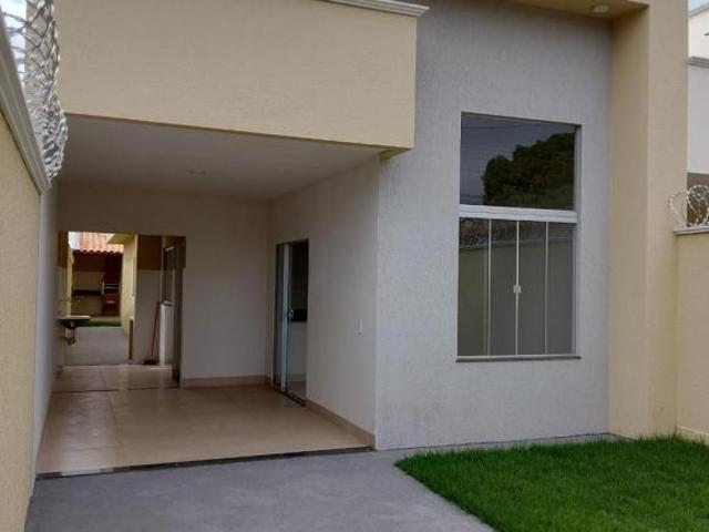 Casa térrea nova à venda no Setor Marista Sul Aparecida de Goiânia