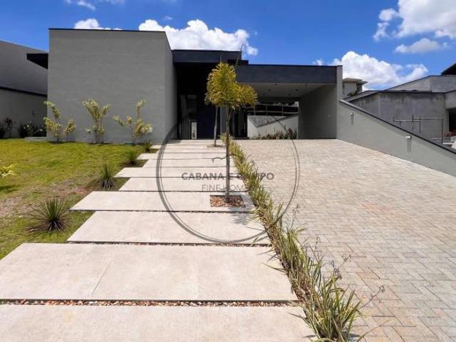 Casa térrea nova à venda no Quintas da Boa Vista com piscina e 3 suítes