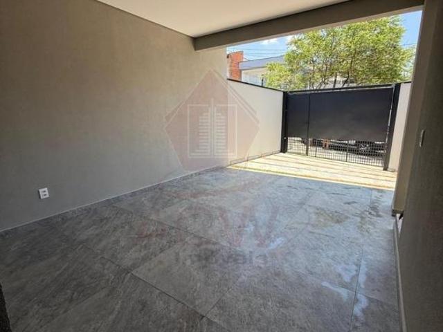 CASA TÉRREA NOVA COM 3 QUARTOS 2 SUITES, COZINHA PLANEJADA, VARANDA GOURMET E 2 VAGAS