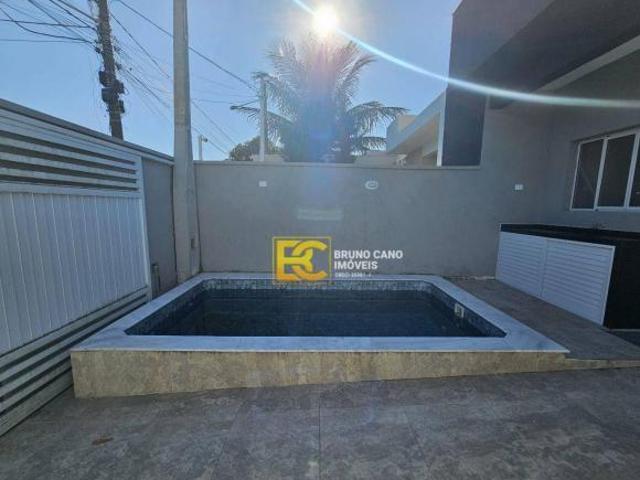 Casa Nova com Suíte e Piscina – Moderna e a 1000m da Praia em Peruíbe