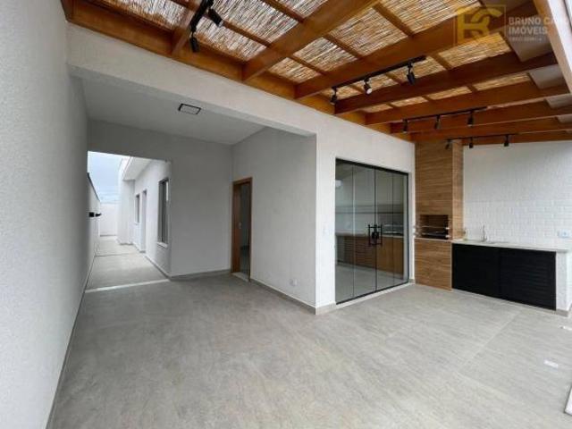 Casa Térrea Nova e Moderna com piscina venda á 1500 m do mar Flora Rica II Peruíbe/SP