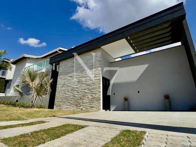Casa térrea NOVA em condomínio fechado !