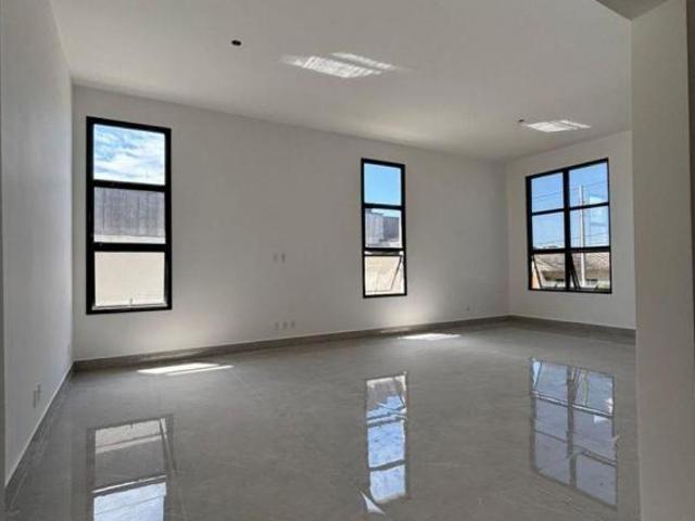 Casa térrea nova em condomínio fechado, com 3 suites e quintal. Vargem Grande Paulista