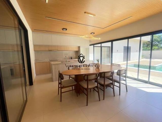 Casa térrea nova para venda, com 4 quartos, sendo 3 suítes