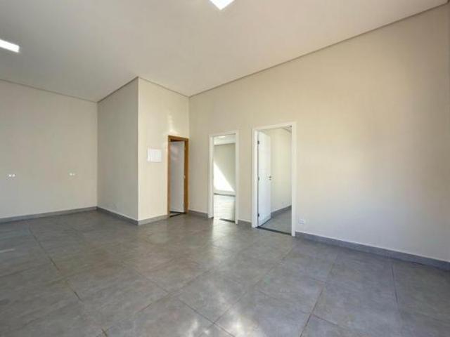 Casa Térrea Nova – 1 suíte + 1 quarto Excelente Localização