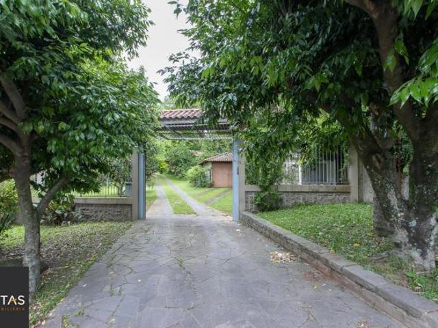 Casa térrea, nova, 3 quartos, 1 suite Bairro Belém Velho