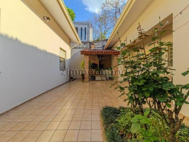 CASA TÉRREA PACAEMBU 4 DORMITÓRIOS 6 VAGAS