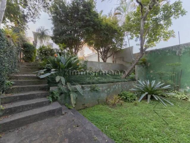 Casa terrea pacaembu 4 dormitórios 6 vagas