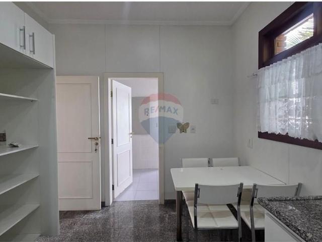 Casa Térrea para Locação em Aldeia da Serra Barueri/SP