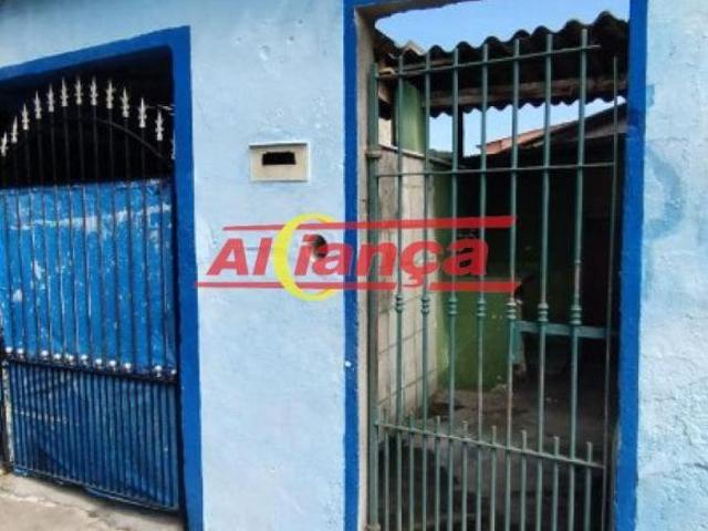 CASA TÉRREA PARA RENDA A VENDA