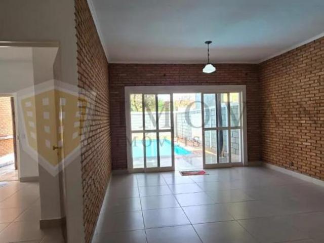 Casa térrea para venda no bairro Jardim Recreio com 02 quartos sendo 01 suite, 03 banheiros, 01 va