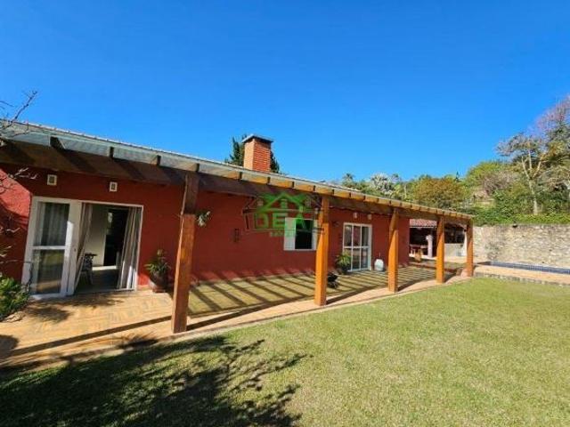 Casa Térrea para Venda no Condomínio Fechado Colinas, Ibiúna, Piscina e Espaço Gourmet, Curral