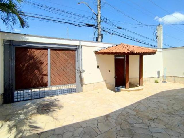 CASA TÉRREA PARA VENDA NO JARDIM AMOREIRAS