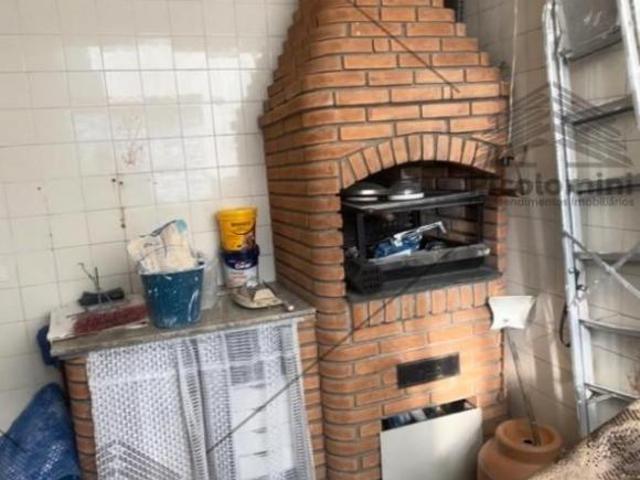Casa Térrea para venda ou locação no Tatuapé com 3 quartos, 2 salas, 1 banheiro com hidro, lavabo, 2