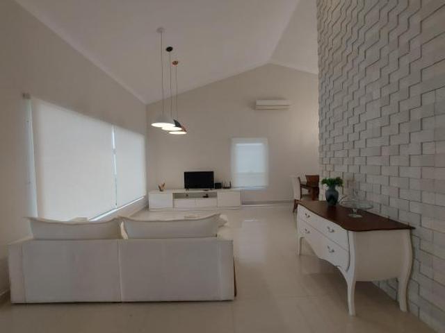 Casa Térrea para Venda ou Locação no Jardim Acapulco Guarujá SP