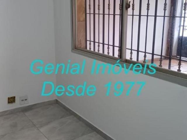 Casa Térrea Para Venda, com 2 Quartos, 2 Vgs e Quintal 05,60 x 25,00 m 142m²