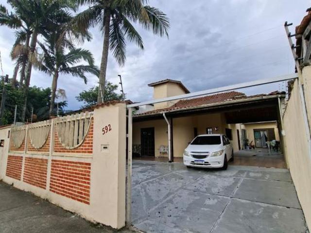 Casa térrea para venda com 3 suítes no Jardim Oswaldo Cruz em Bertioga