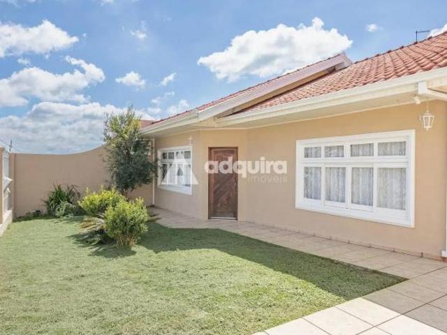 Casa Térrea para Venda e Locação, com 03 Quartos, 05 Banheiros, Piscina e 310 m² de área útil. Órfãs