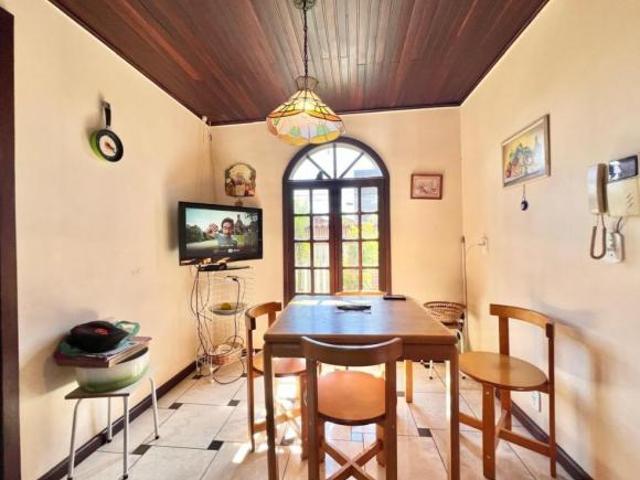 Casa Térrea para Venda em Curitiba, Portão, 3 dormitórios, 1 suíte, 3 banheiros
