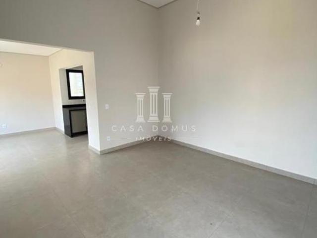 Casa Térrea para Venda em Valinhos, Vila Capuava, 3 dormitórios, 3 suítes, 4 banheiros, 4 vagas