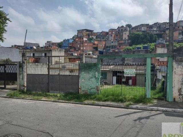 Casa Térrea Parque Fernanda com reforma geral. Aceita financiamento
