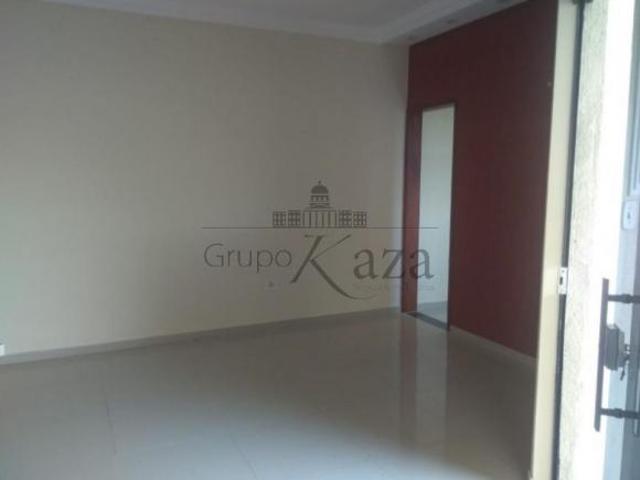 Casa Térrea Parque Imperial Jacareí 2 Dormitórios 70m²