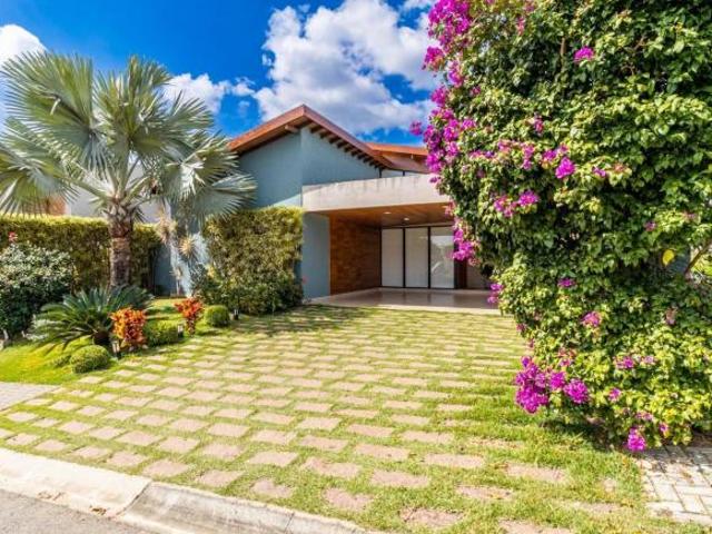 Casa Térrea | PORTEIRA FECHADA | Condomínio Shambala III | Atibaia SP