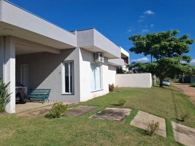 Casa Térrea por R$630.000,00 com Piscina Aquecida Ninho Verde 2