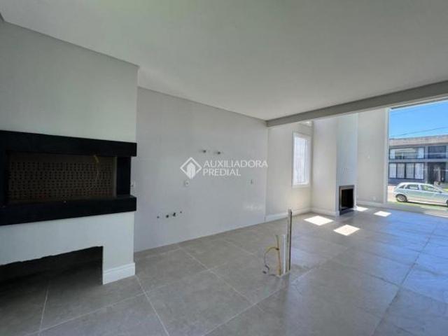 Casa térrea. Quatro suites. Terreno 14 x 25