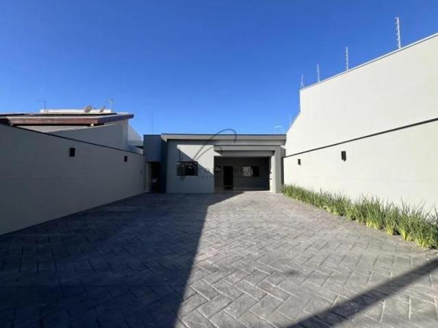 Casa térrea quintal amplo no bairro Cândido Bertini em Santa Bárbara D’Oeste