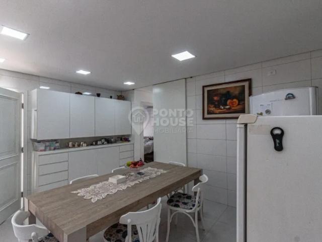 Casa térrea, raridade, reformada, 4 dormitórios, 2 suítes e 2 vagas no Ipiranga