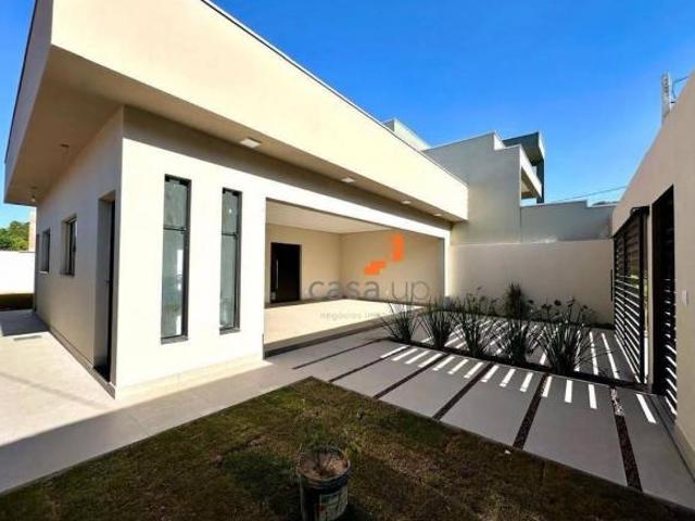 Casa Térrea Recém Construída à Venda no Bairro Pinherinho em Vinhedo SP