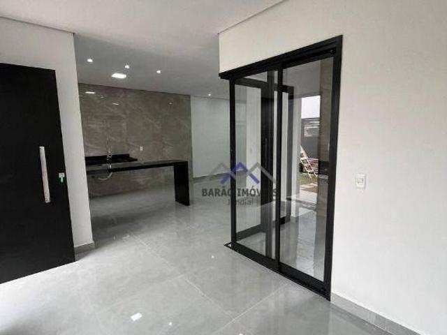 CASA TÉRREA, RECÉM CONSTRUIDA, COM TRÊS DORMITÓRIOS