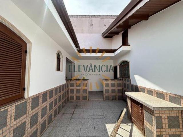 Casa Térrea Reformada 3 Dorms Butantã – Espaço, Conforto e Localização Privilegiada!