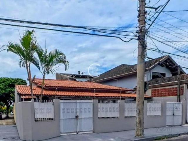 Casa térrea reformada com 2 quartos à venda, 100 m² por R$ 570.000 Jardim Oriente São José dos C