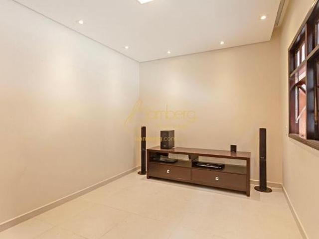CASA TÉRREA REFORMADA | CONFORTO E PRATICIDADE EM LOCALIZAÇÃO PRIVILEGIADA