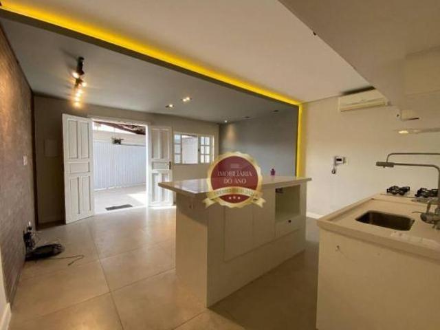 Casa Térrea Reformada de 02 dormitórios à Venda – Aviação, Praia Grande/SP