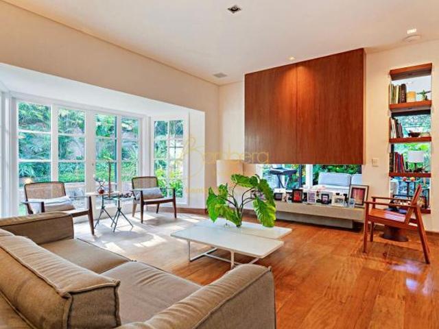 CASA TÉRREA REFORMADA NO ALTO DA BOA VISTA 4 DORM JARDIM PISCINA ESPAÇO GOURMET