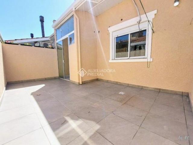 Casa Térrea Reformada no Bairro Hípica Porto Alegre