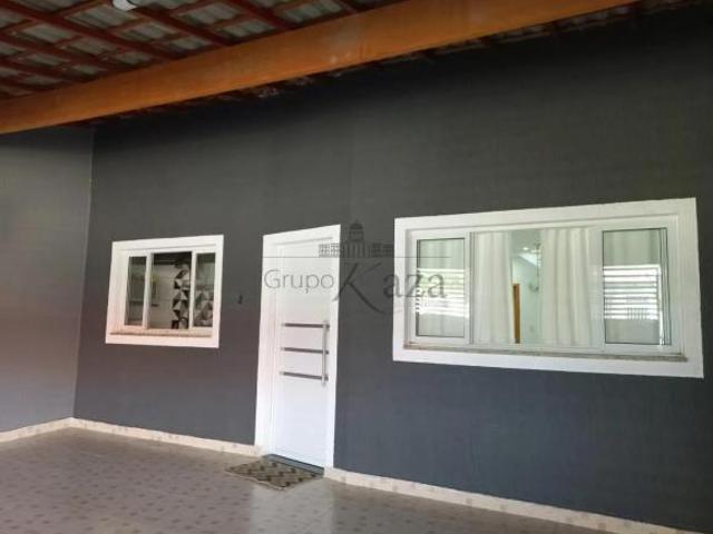 Casa Térrea Residencial Santa Paula 4 Dormitórios 220m²